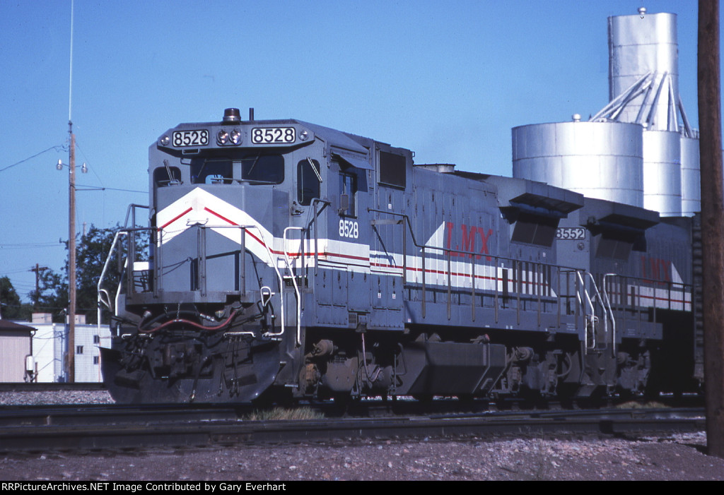 LMX 8528 - GE Rail Services